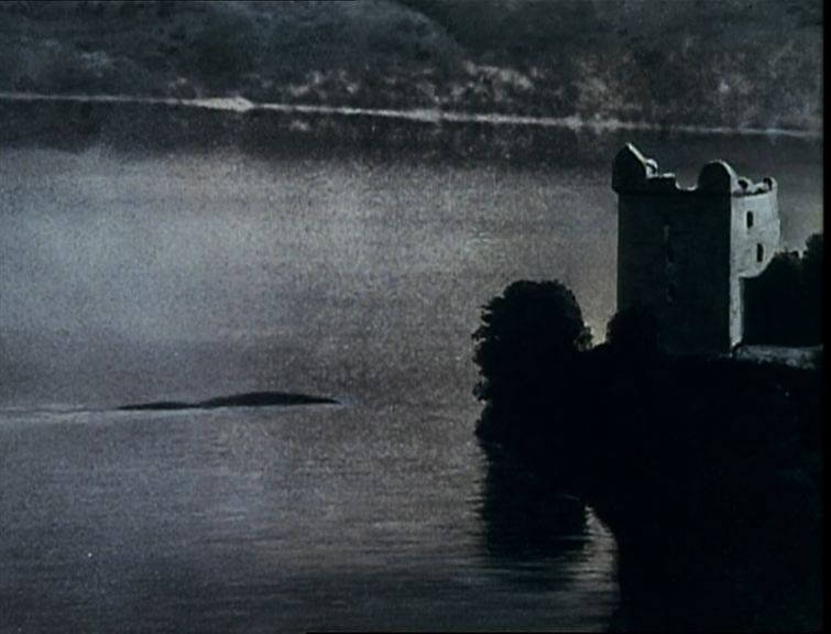 LOCH NESS MONSTER: Analysis of the Peter MacNab Photograph