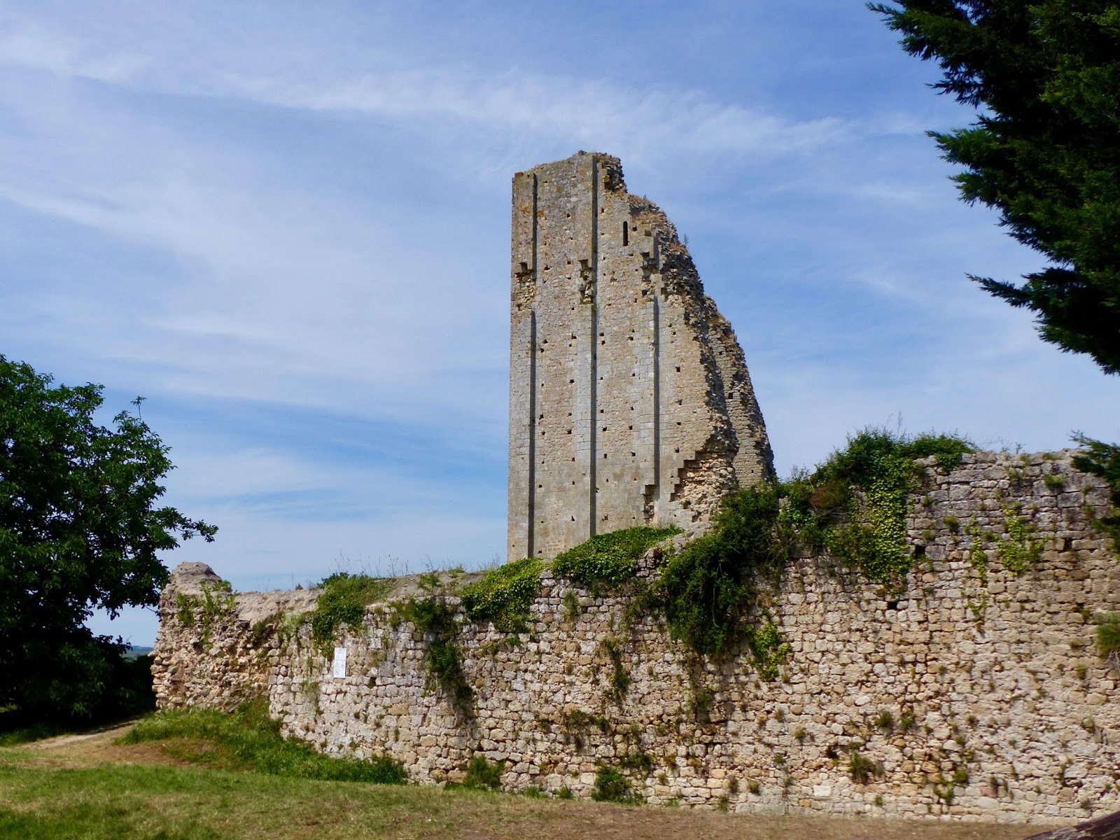 Le retour chez Canelle: La Tour de Broue