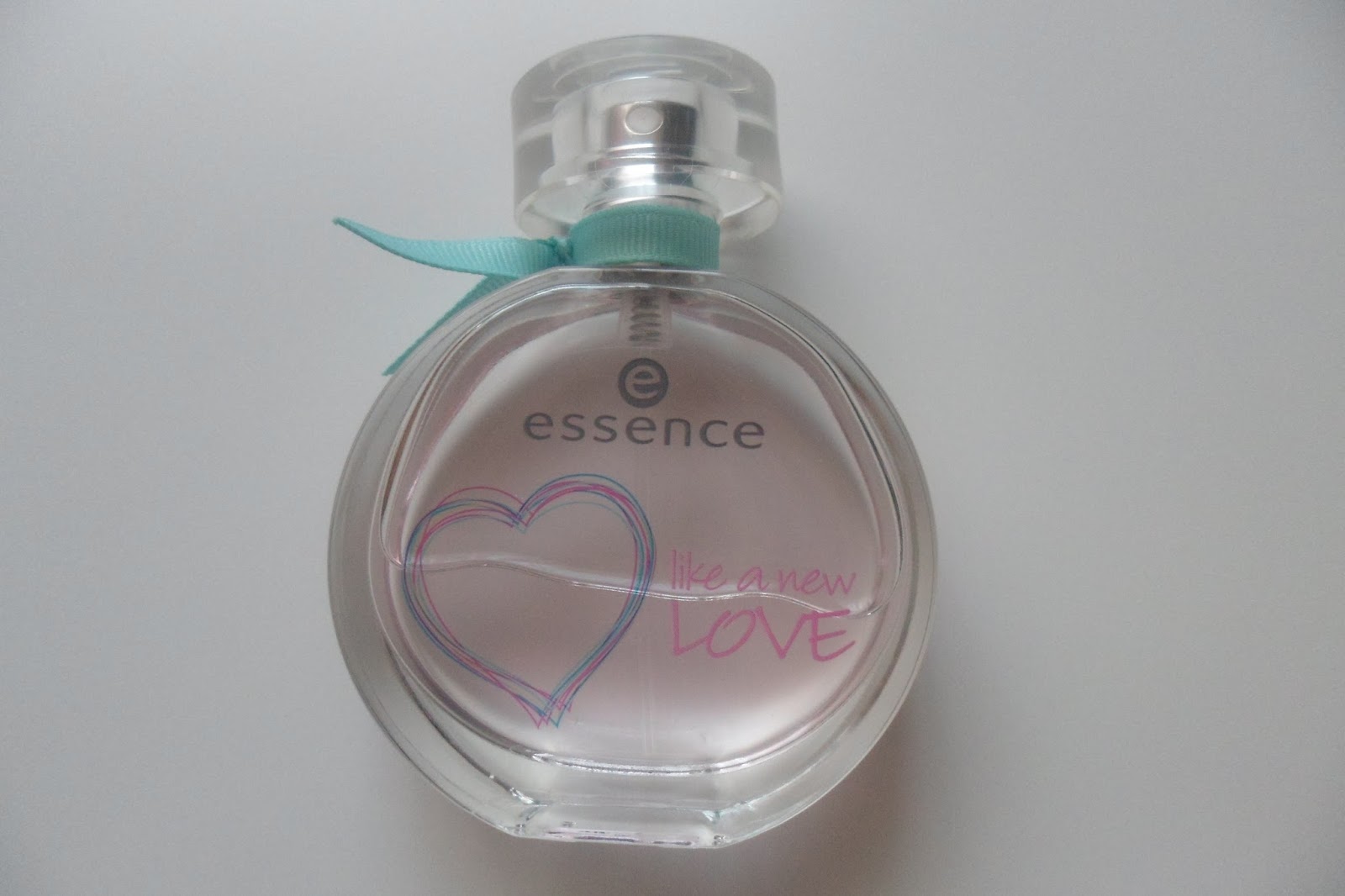SheelaWorld: Review: Essence parfum - Like a new love