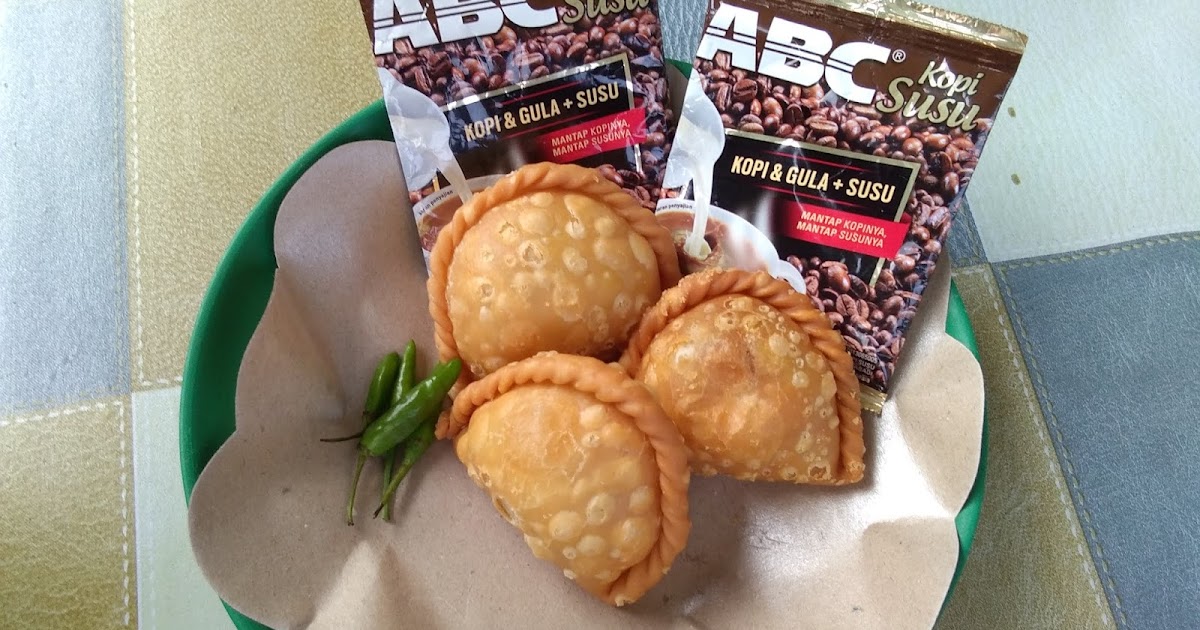 Cemilan Khas Indonesia : Pastel