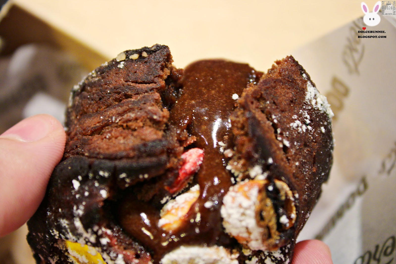 DINING IN - a sweet treat from Domino's | DolceBunnie