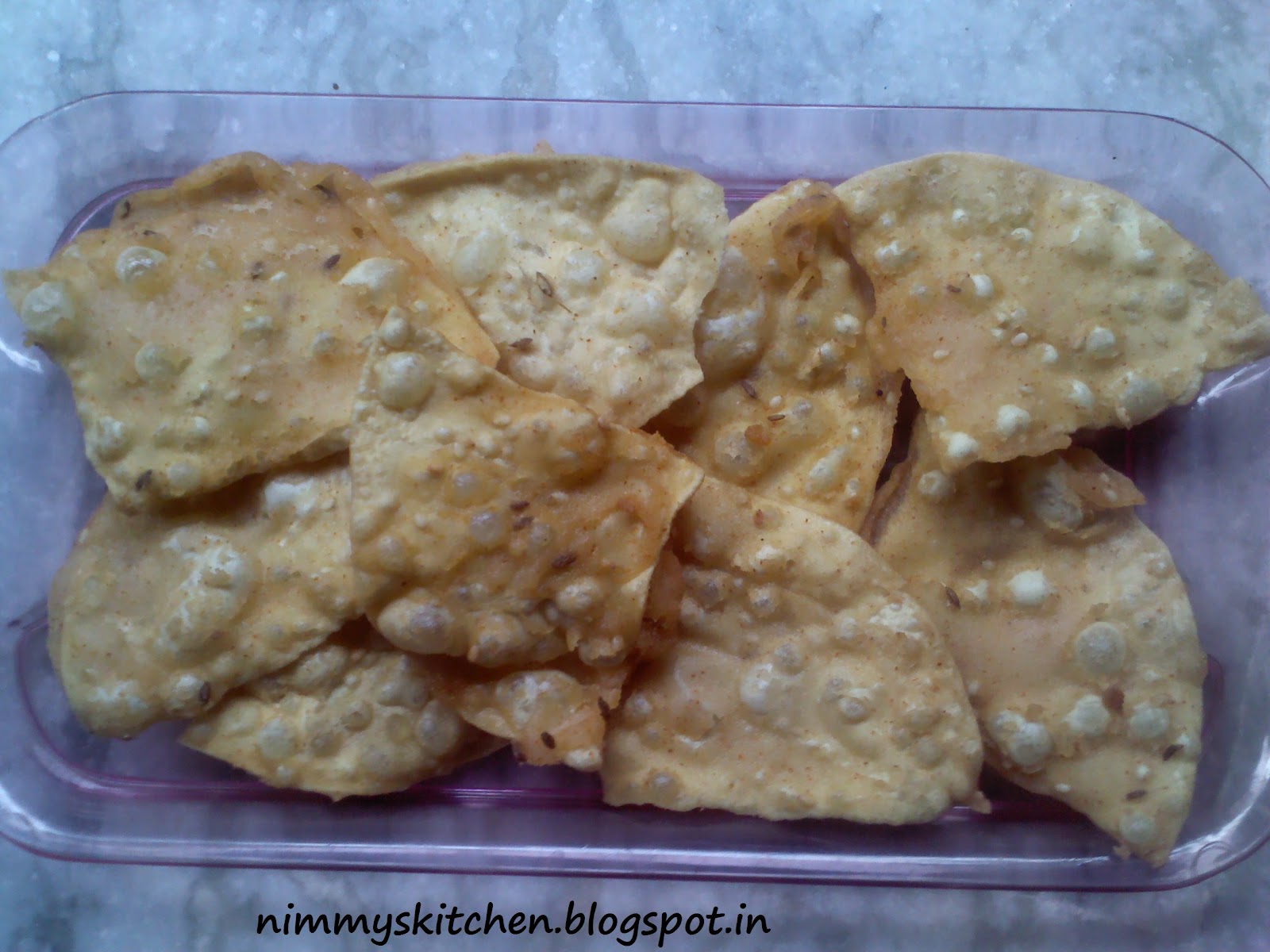 Nimmy's Kitchen: Pappad Vada