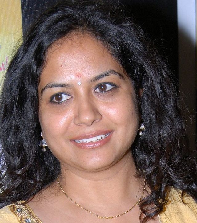 Indian Filmy Singer Sunitha Smiling Face Closeup Stills Singer Sunitha ...
