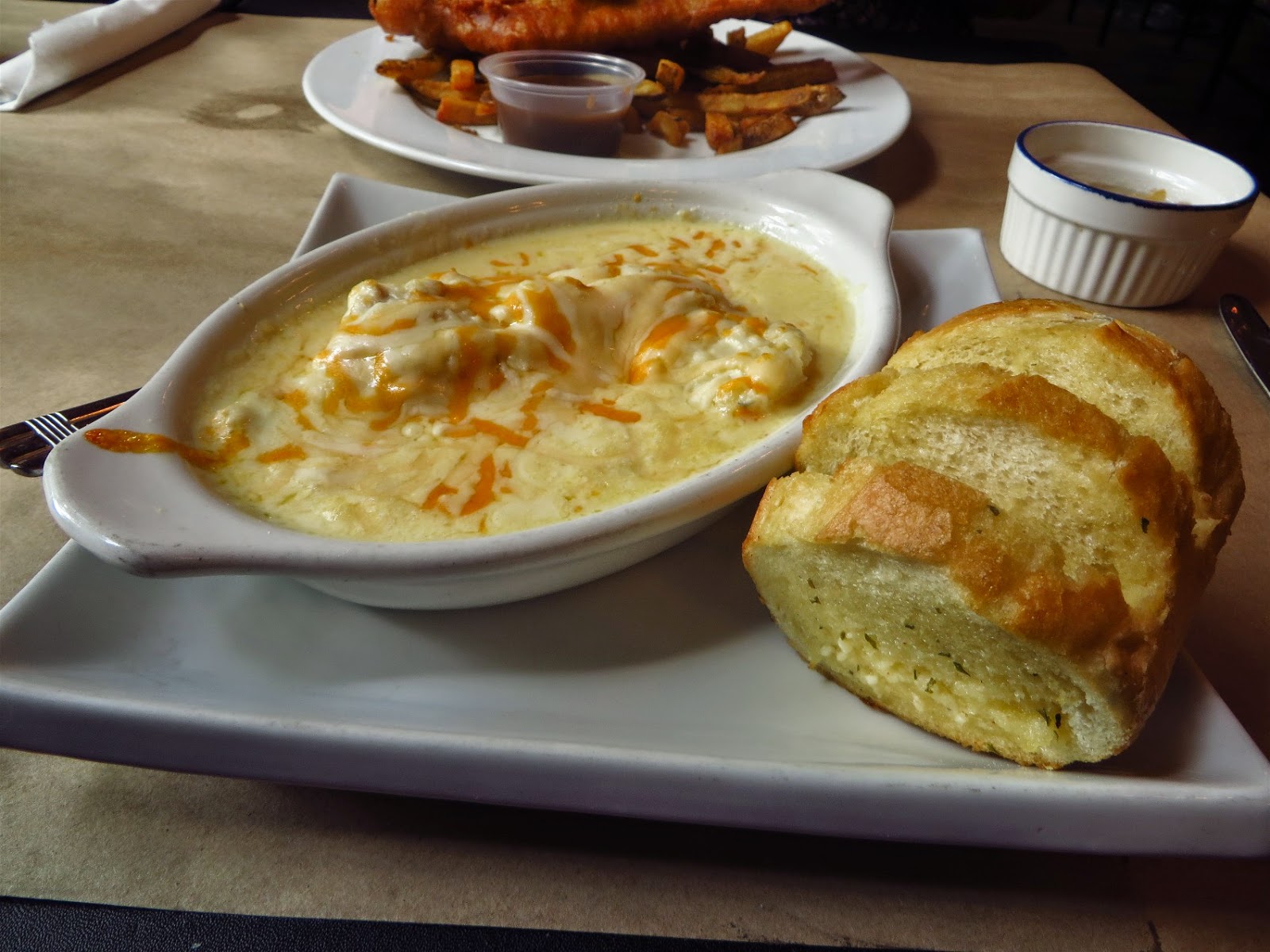 The World of Gord: Supper at the Goofie Newfie in Fergus, Ontario