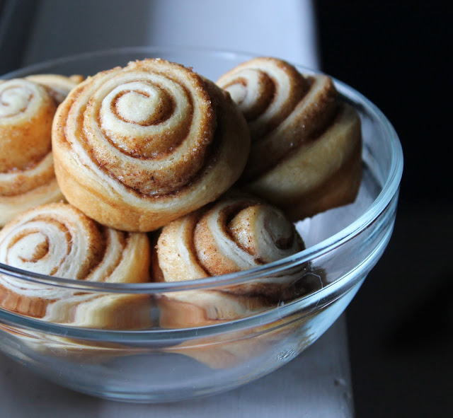 Pumpkin Spice Mini Cinnamon Rolls - TfDiaries