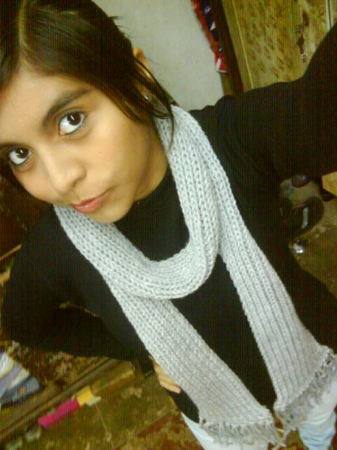 MUNDOHOT8014: Flaca putipobre modelando desnuda