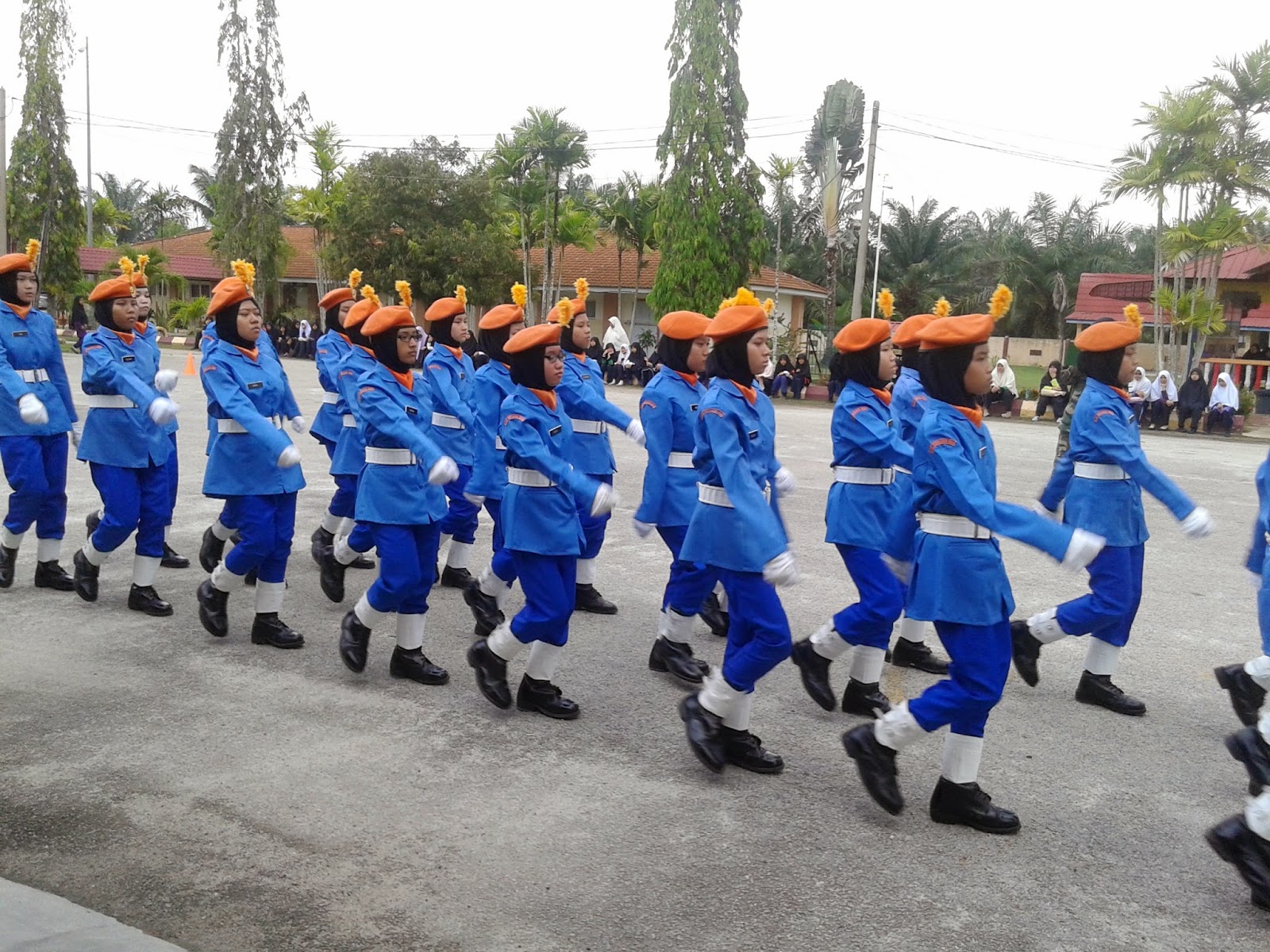 Unit Beruniform SMKA Simpang 5 - CR: Pertandingan Kawad Kaki 2015