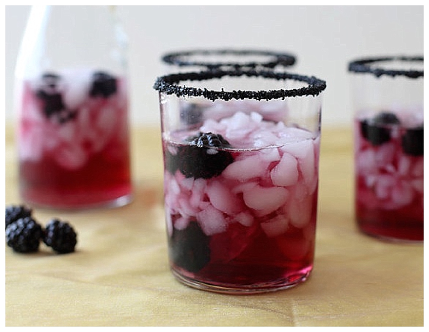 Delicious Decorations for Your Wedding Cocktails