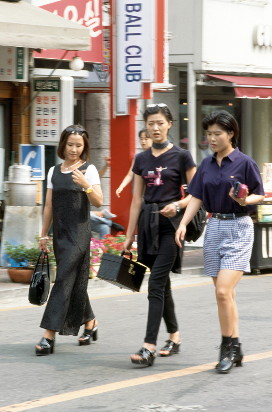 1990s South Korea Street Style: 18 Forgotten Trends All ’90s Koreans ...