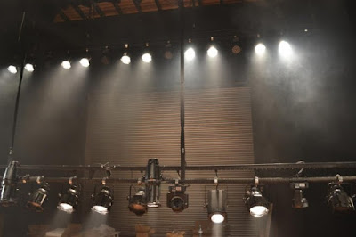 ILUMINACION TEATRAL: ILUMINACIÓN TEATRAL