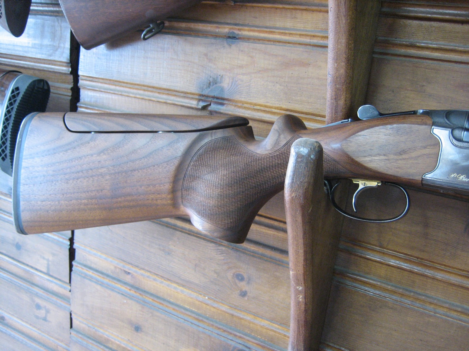 ΟΠΛΟΥΡΓΕΙΟ ΜΟΥΖΟΥΡΗ / Gunsmith workshop - Mouzouris