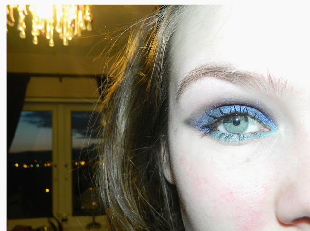 All things bright and beautiful : Azure eyes - beautiful blues