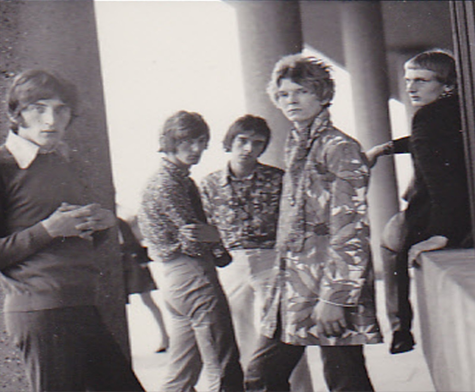 ART INTO DUST: The Syn: Previously Unseen Pictures