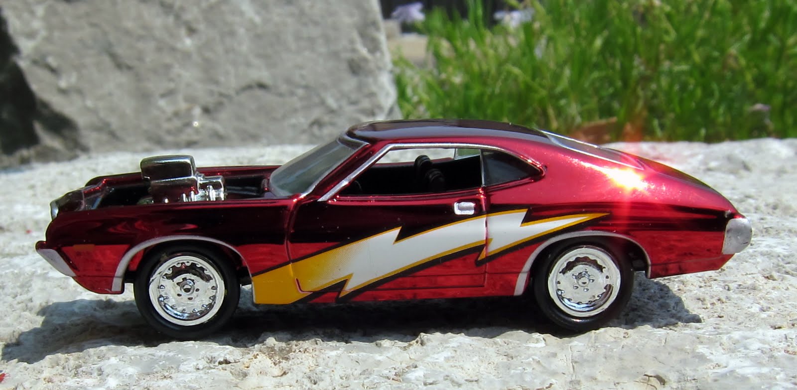 Mytoycars!: Johnny Lightning - Lightning Rods