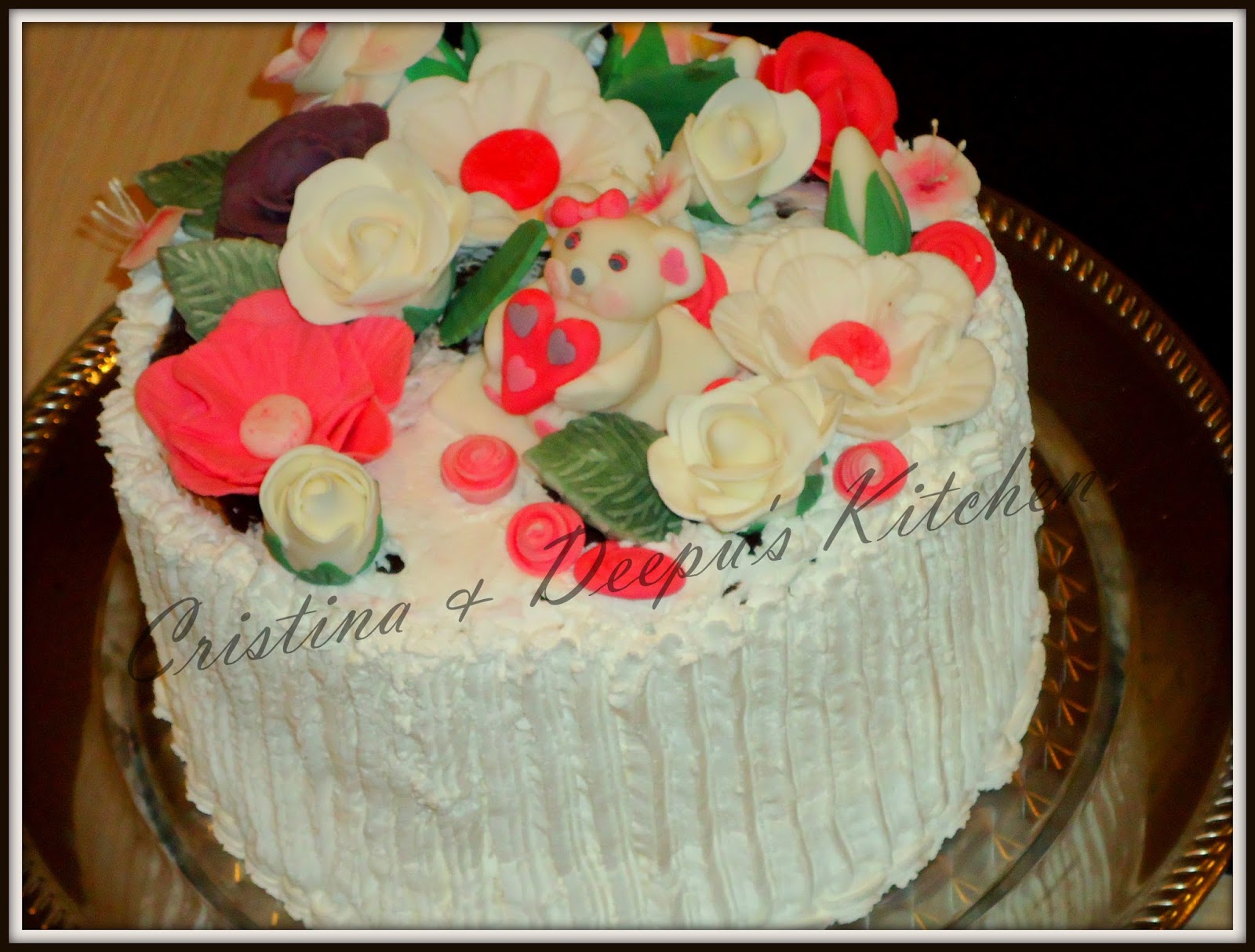 Cristina & Deepu's Kitchen: Tort decor floral / Floral cake decoration
