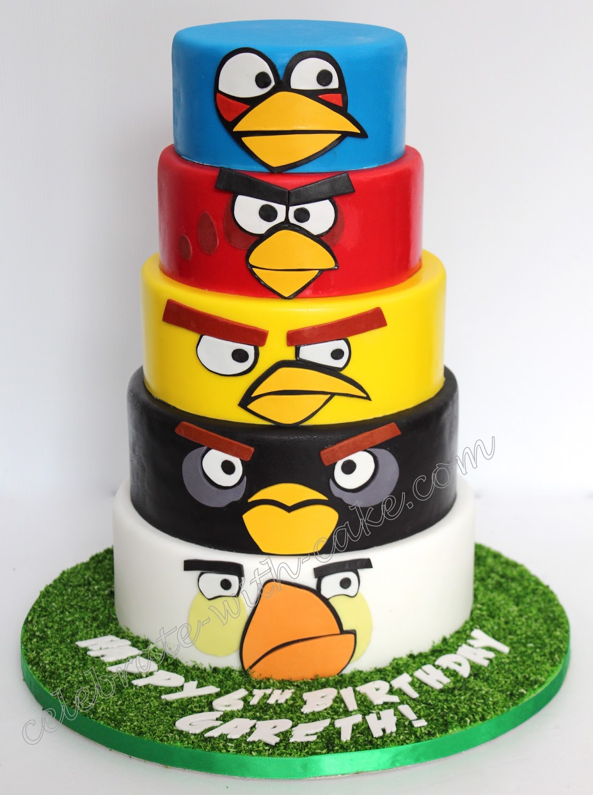Angry Birds Yellow Bird Cake