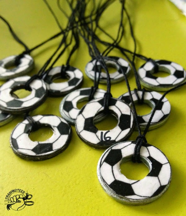 Soccer Ball Team Necklaces // Free Printable