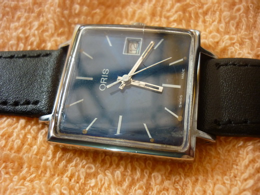 JAM OTAI. VINTAGE WATCHES: RARE ORIS SQUARE BLUE.....SOLD