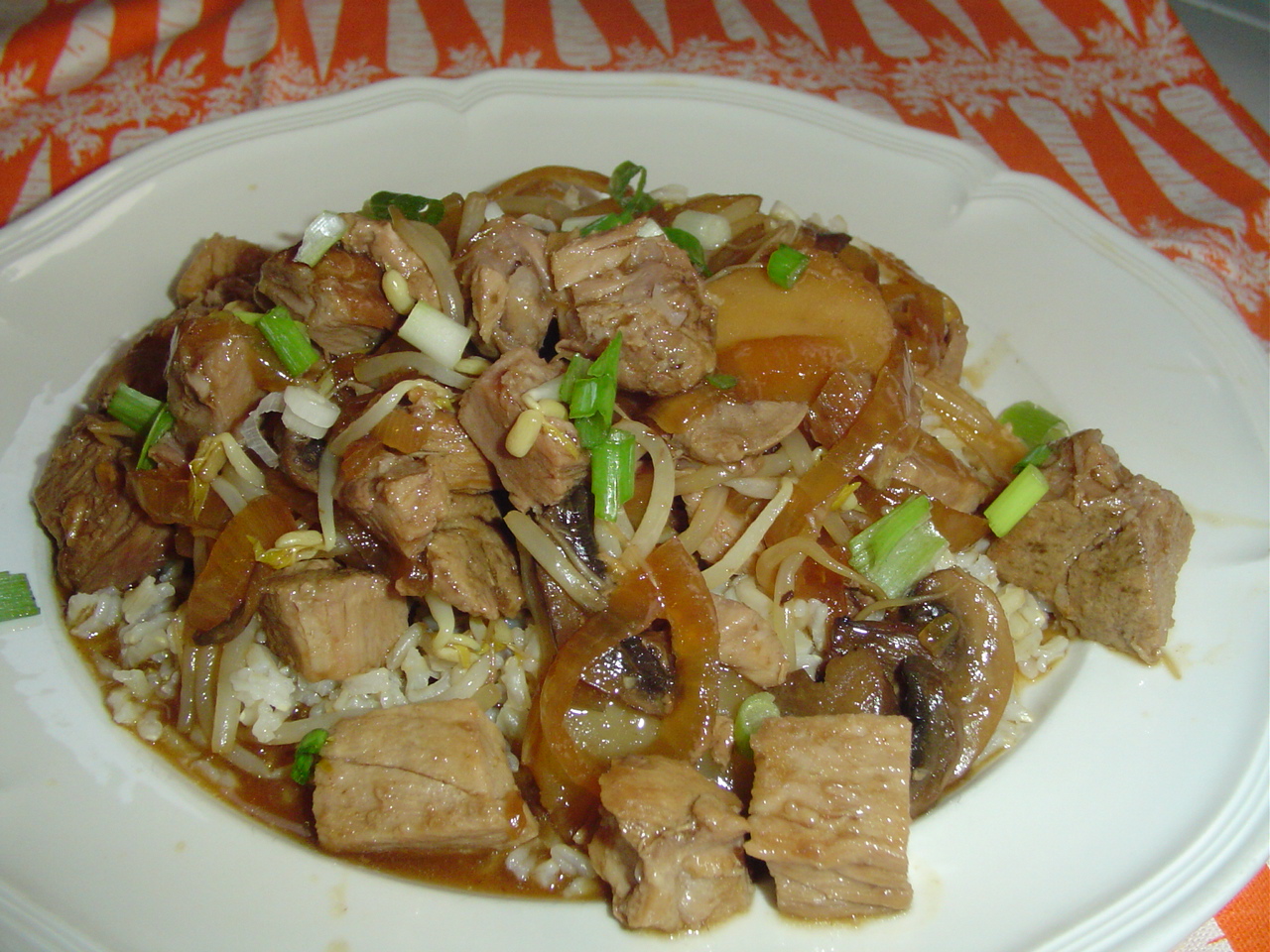 A Girls Gotta Eat Slow Cooker Pork Chow Mein