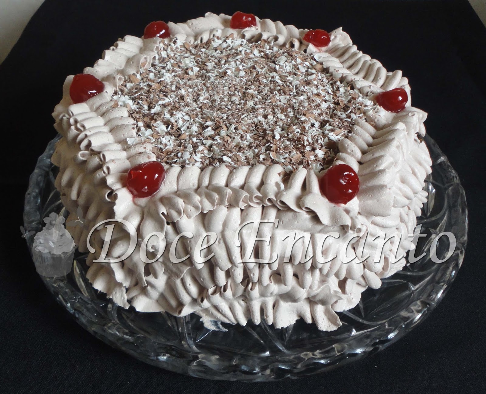 Doce Encanto: Bolos com cobertura de Chantily