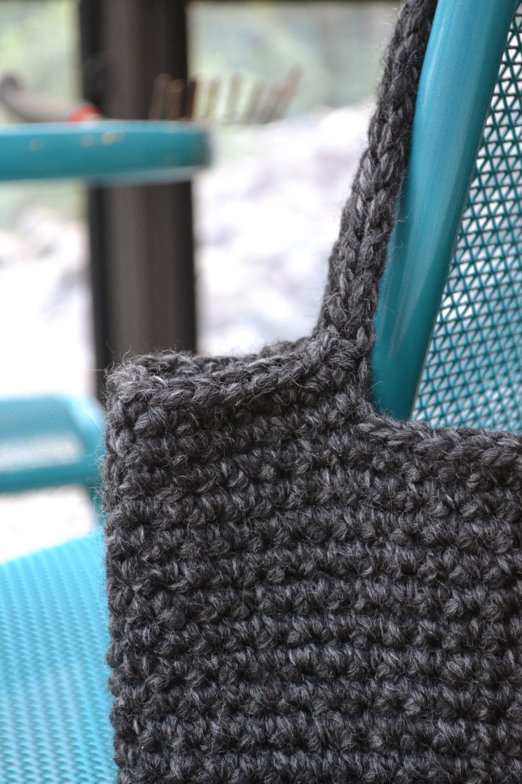 Crochet in Color: Chunky Crocheted Tote