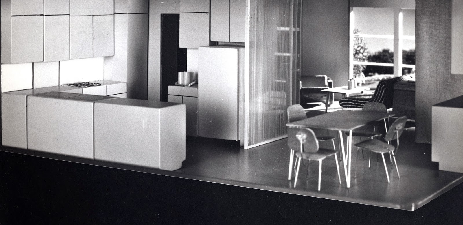 Architecture Research: Lustron