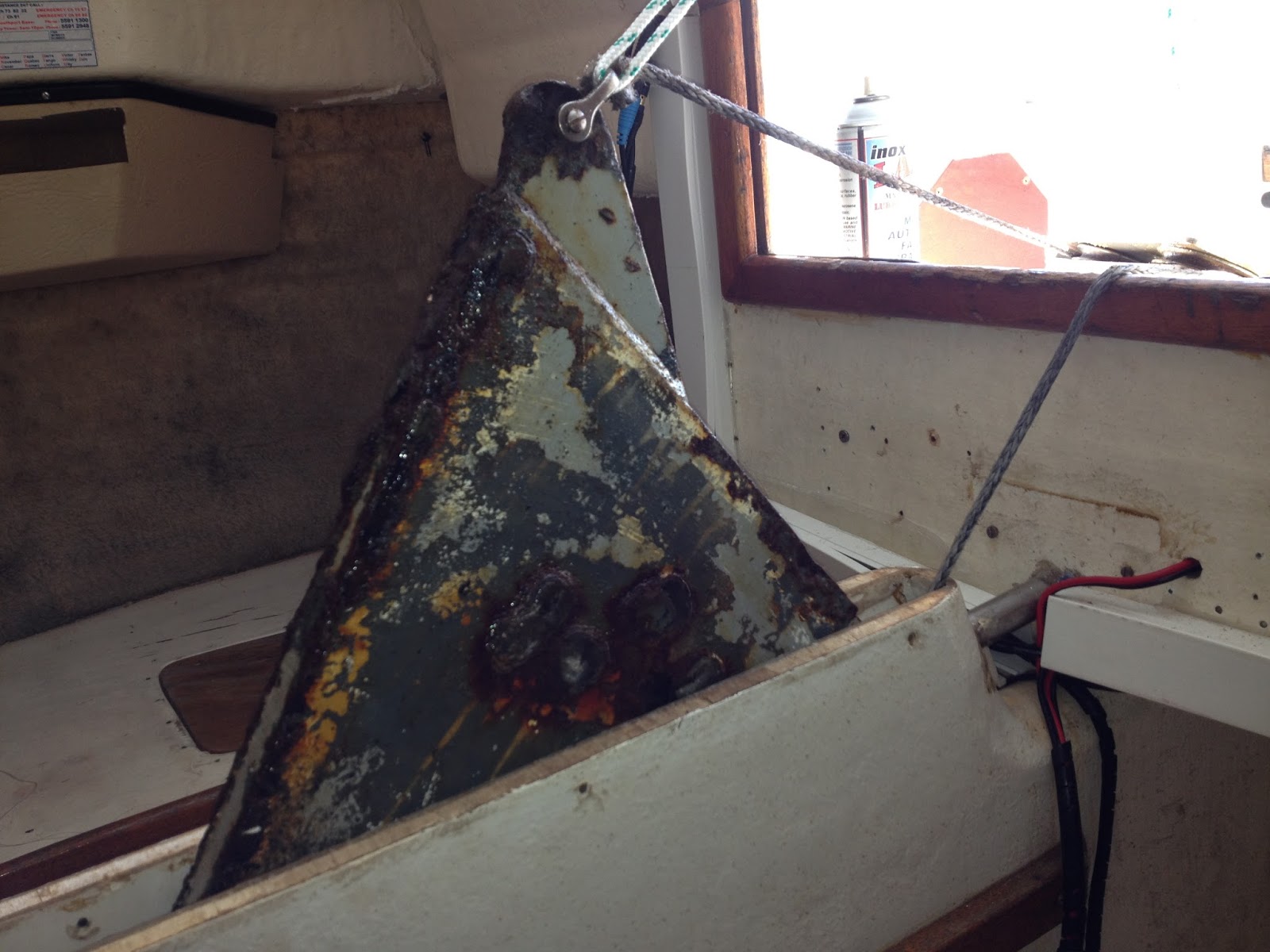 The Boat Tinkerer: Episode 7 Extracting the keel and more rust