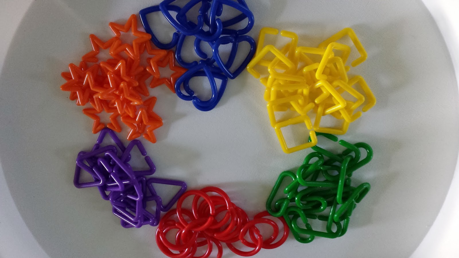 Munchkin and Bean: Linking Colours and Shapes