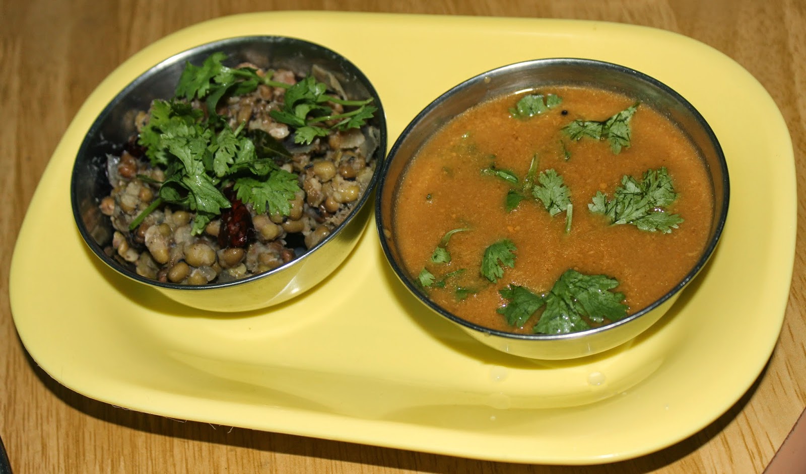 SavisPassions: Hesaru kalina Bassaru / Pesaru pappu Bassaru with Palya ...