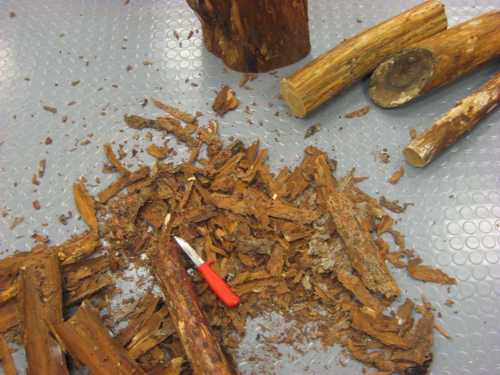 Pajan uumenissa - Käsityökasvatusta Savonlinnassa: Pöllistä pinoon