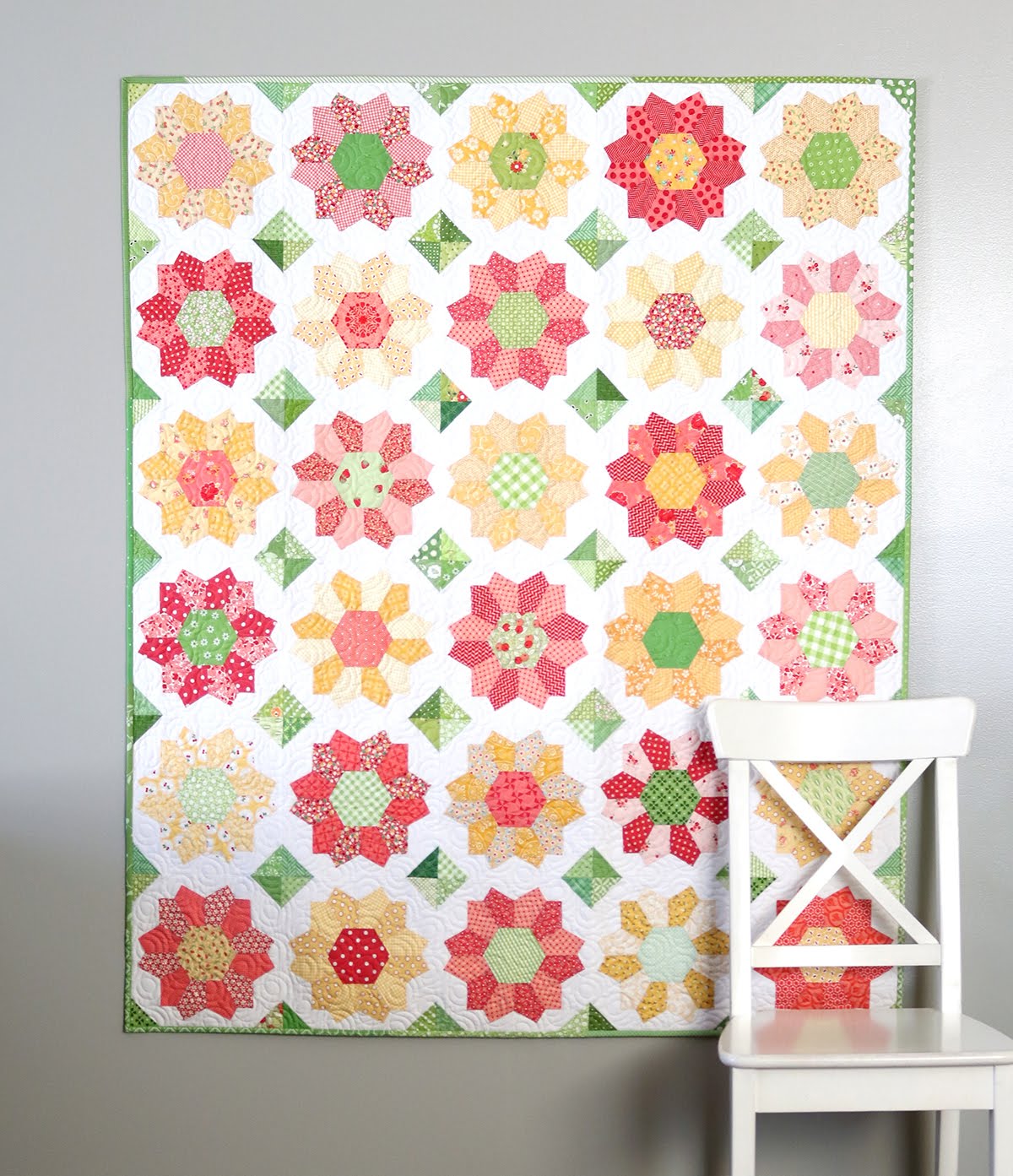 A Bright Corner: My Dahlia Quilt