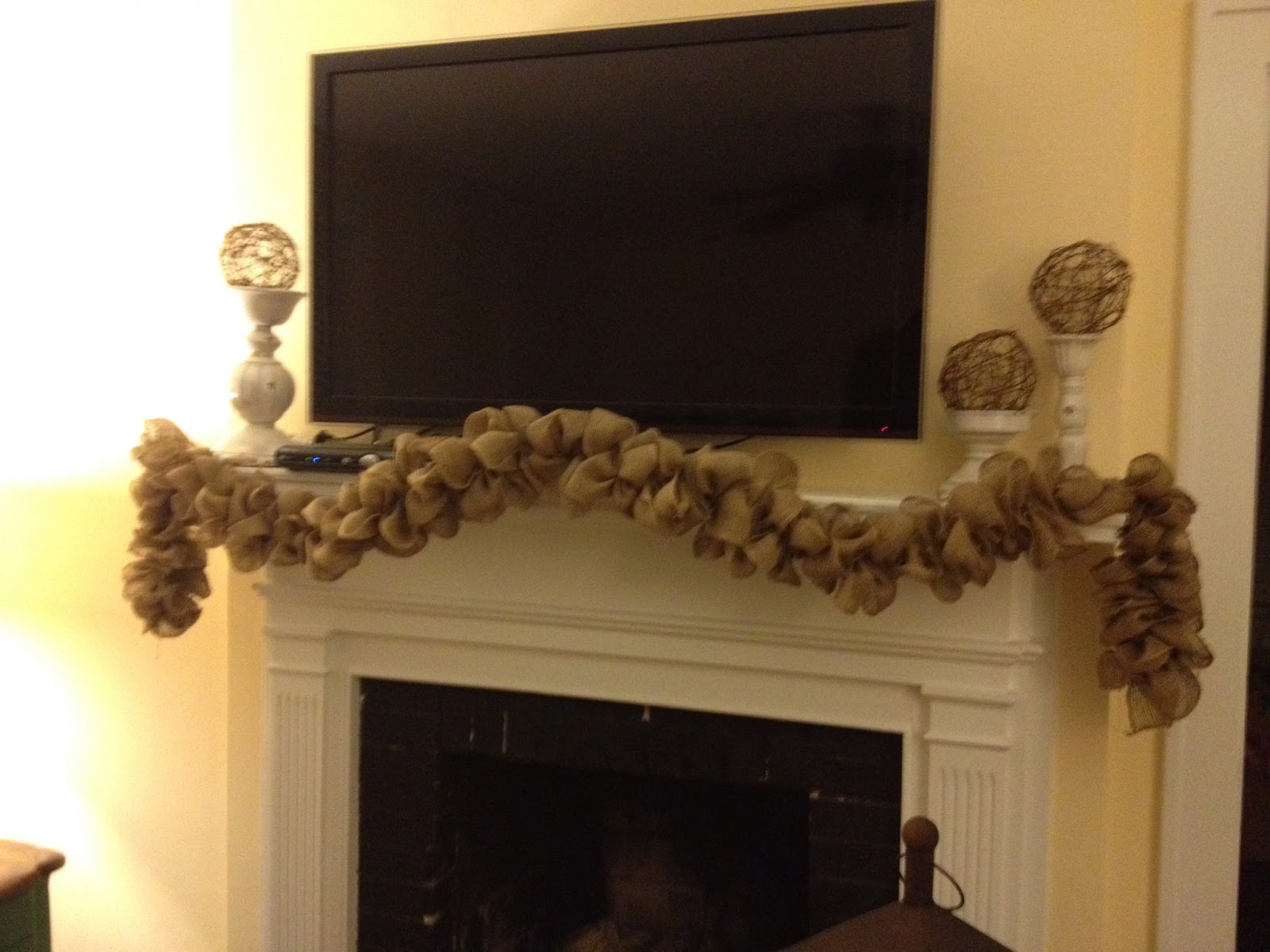 Southern DIY Diary: Burlap garland.. How-to!