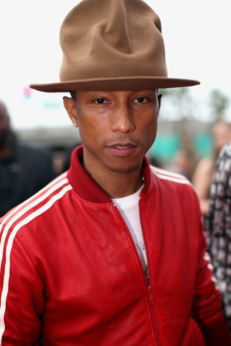 El Lavadero de las Muñecas: PHARRELL WILLIAMS ESTRENA EL VIDEO DE 'IT GIRL'