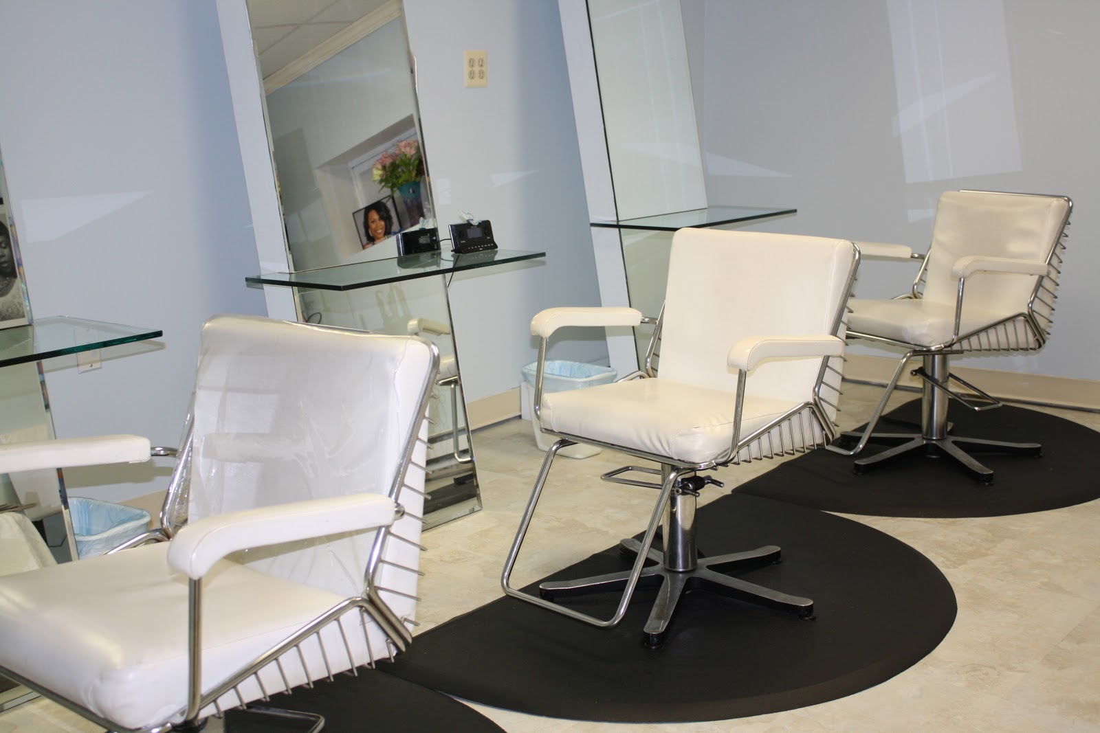 Coiffure Exclusive Salon: Inside Coiffure Exclusive Salon