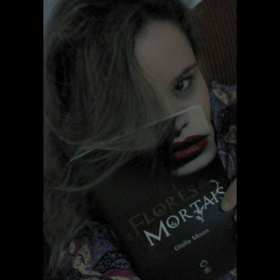 Flores Mortais - Giulia Moon [Resenha] - Devaneios da Lila