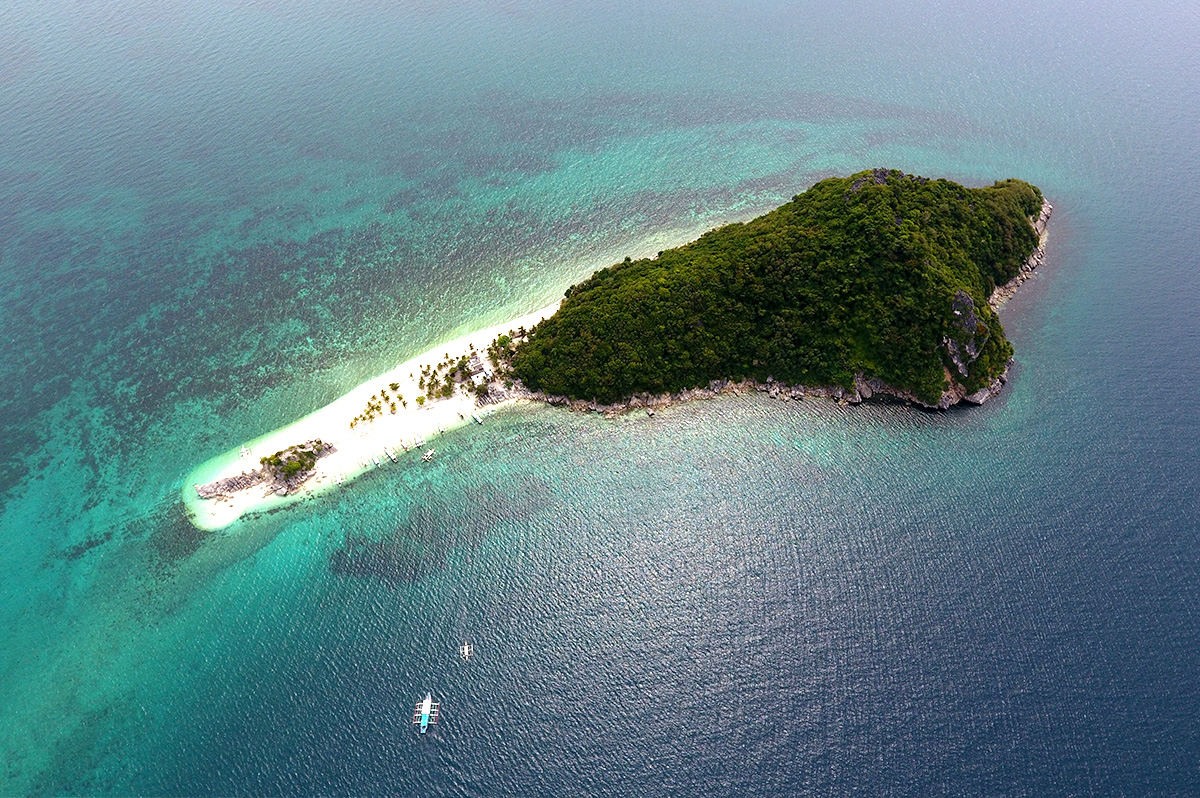 blog.mangotours.com: Destination Feature: Isla de Gigantes, Carles, Iloilo