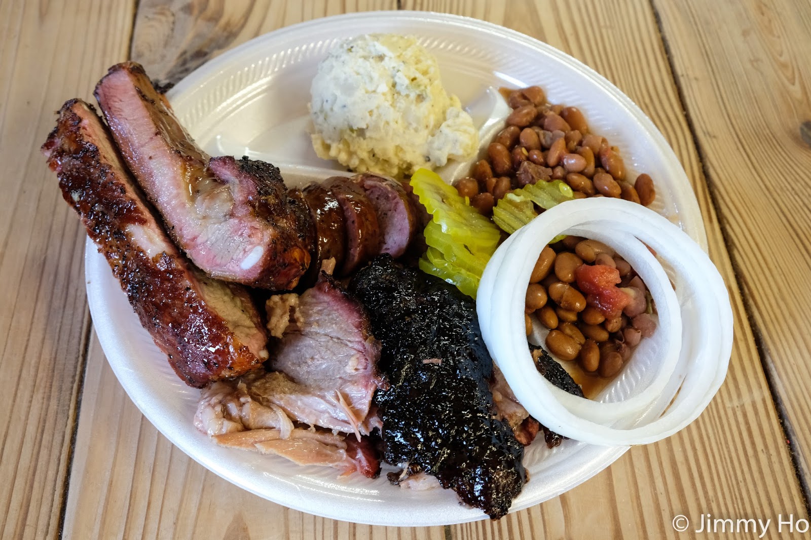 Heavy’s Outdoor Bar-B-Que (First Impression)