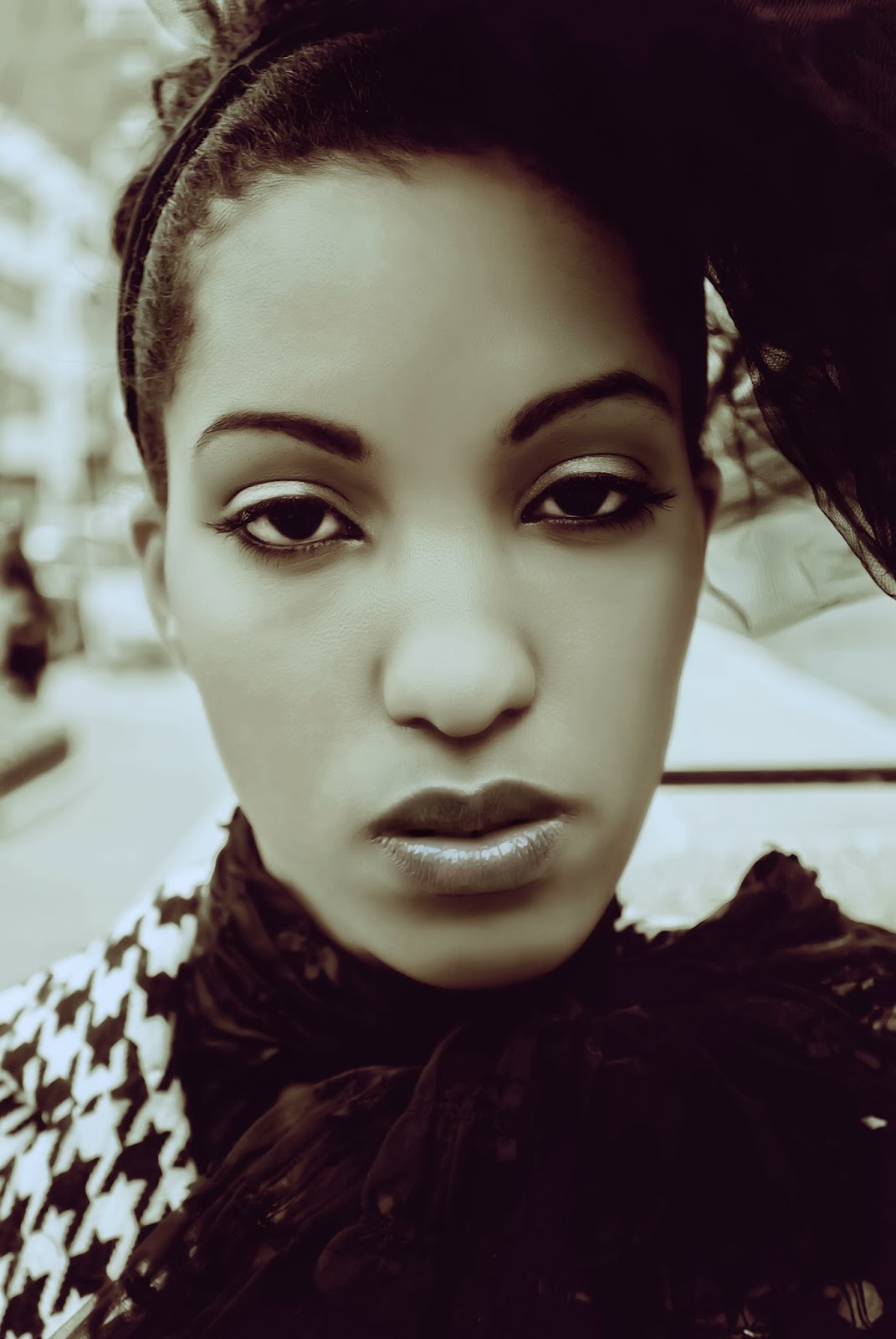 THRU THE EYES OF MAX : The Damsel....Featuring Lucy @The Felton Group