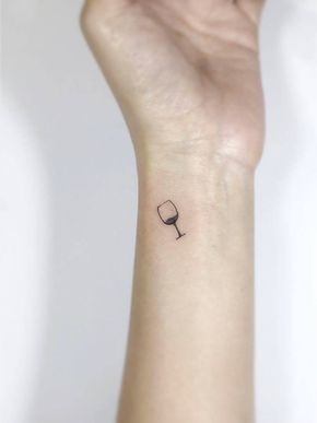 33 Simple Tattoo Ideas For First-Timers - Tattoo Blog 24