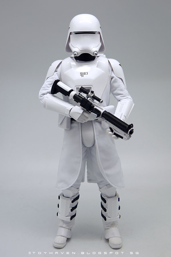 toyhaven: Review 1: Hot Toys Star Wars TFA 1/6th scale First Order ...