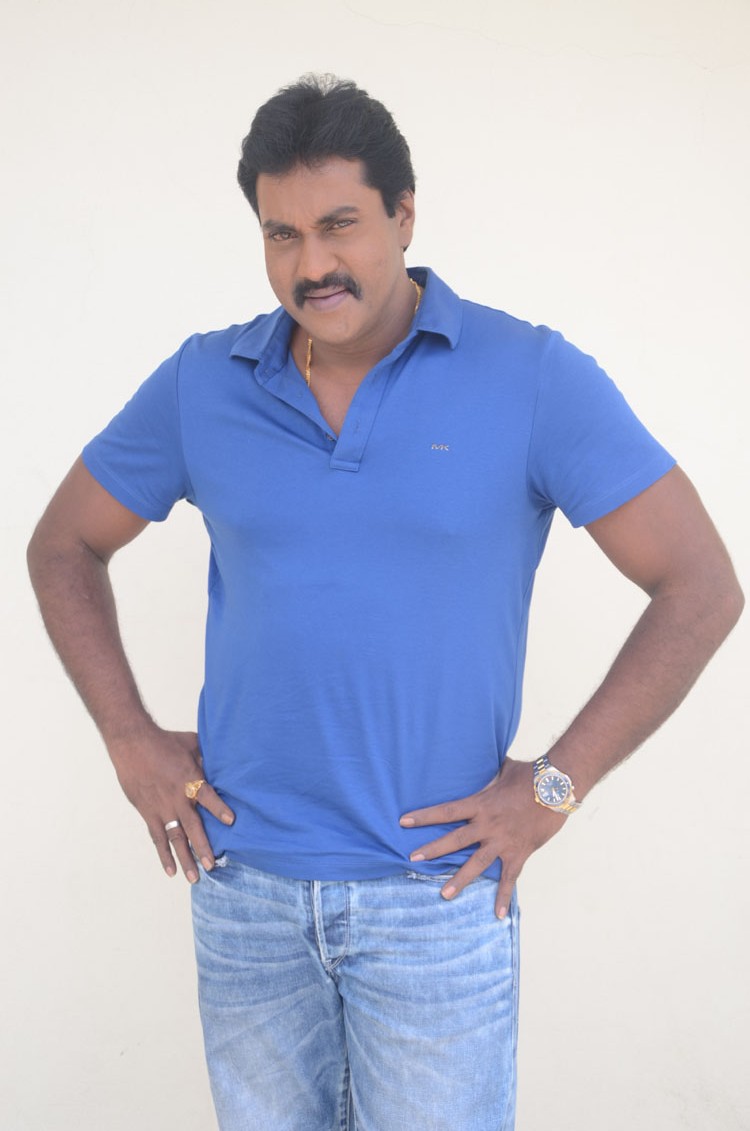 Hero Sunil Photos at Jakkanna event