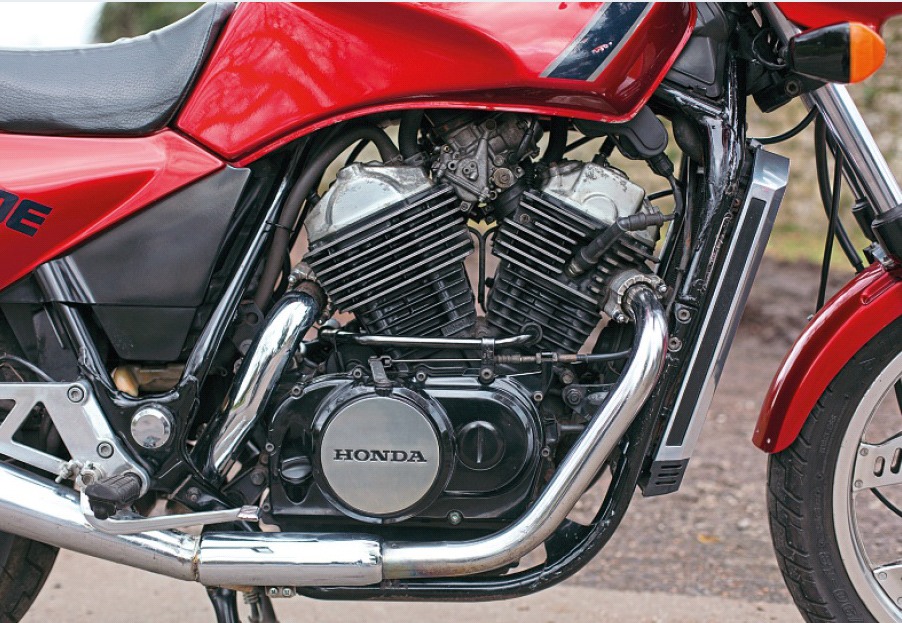 Sports Cycle: Honda VT500E, Point Of Origin