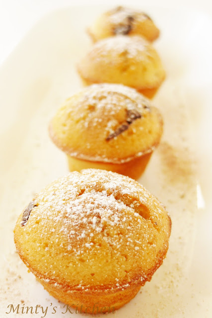 Minty's Kitchen: Dark Chocolate Mini Friands