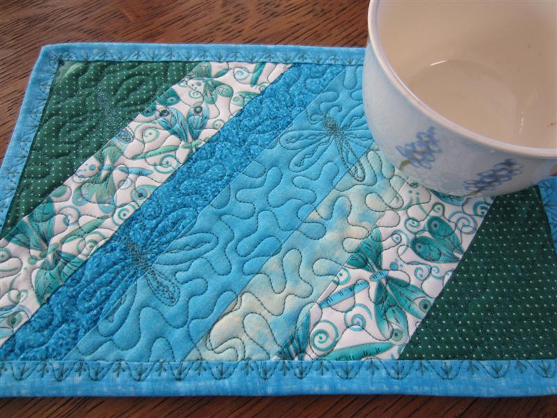 Crafty Sewing & Quilting: Minutes for Us "Mom and Me" - Making Mug Rugs