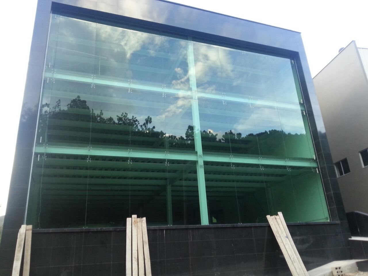 Fachadas para oficinas