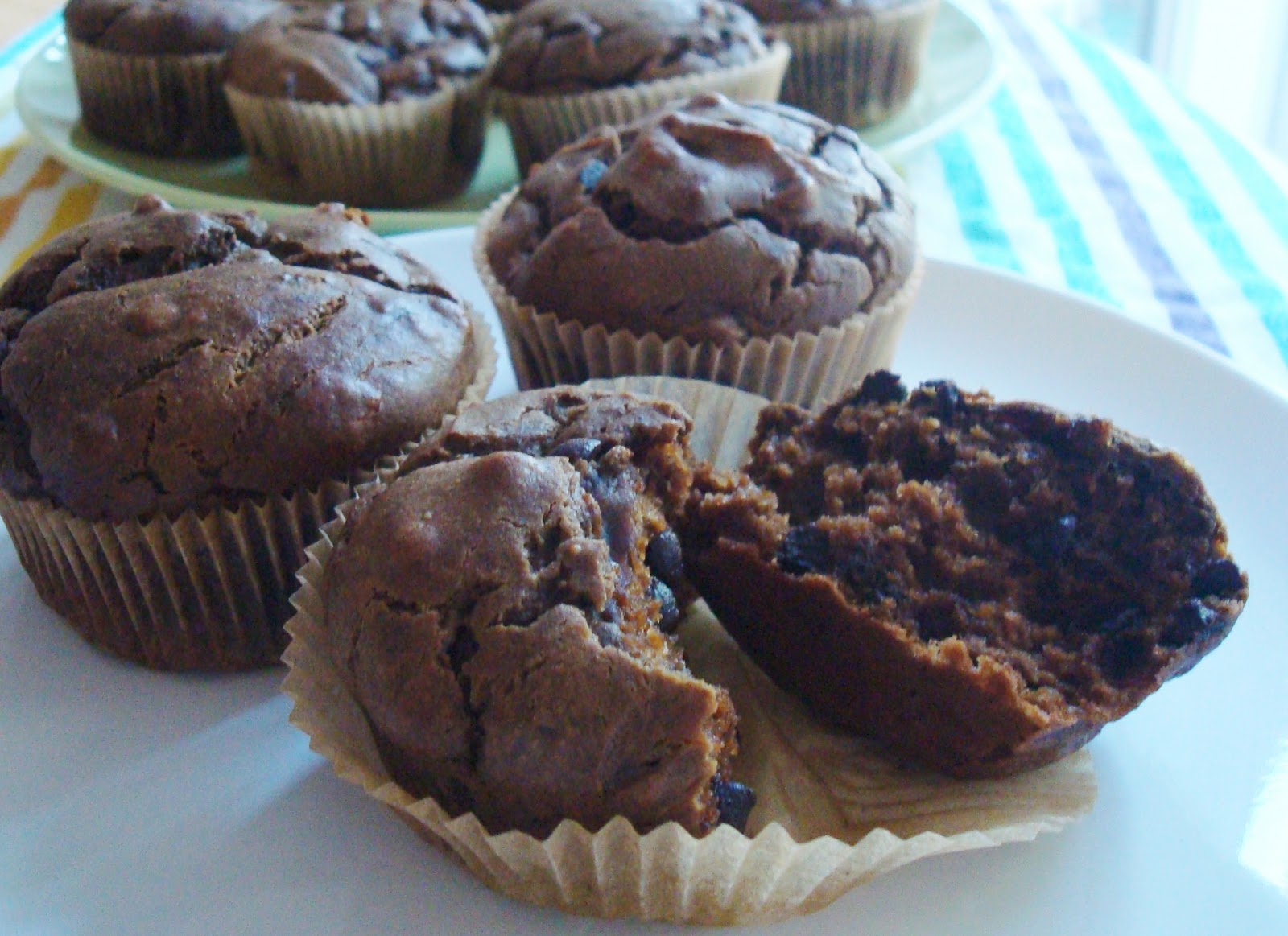 chacha's gluten free kitchen: Sneaky Chocolate Peanut Butter Muffins