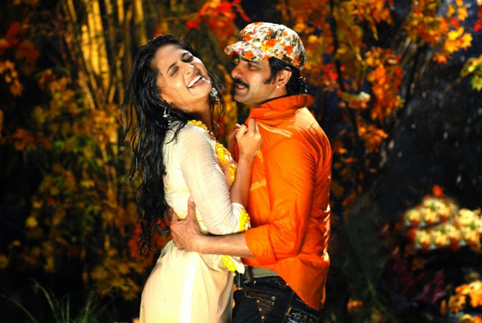 Anushka Shetty Hot Romance with Raviteja At Baladoor Movie