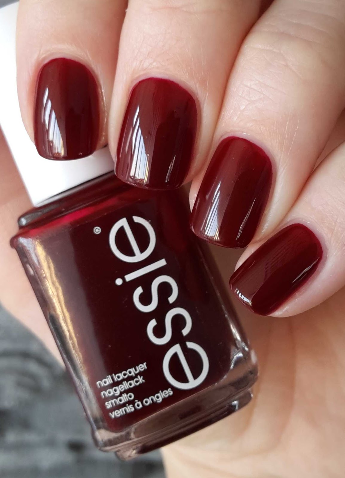 Paisley's Polishes: Essie "Bordeaux" [Lacke in Farbe 5.22 - Bordeaux]