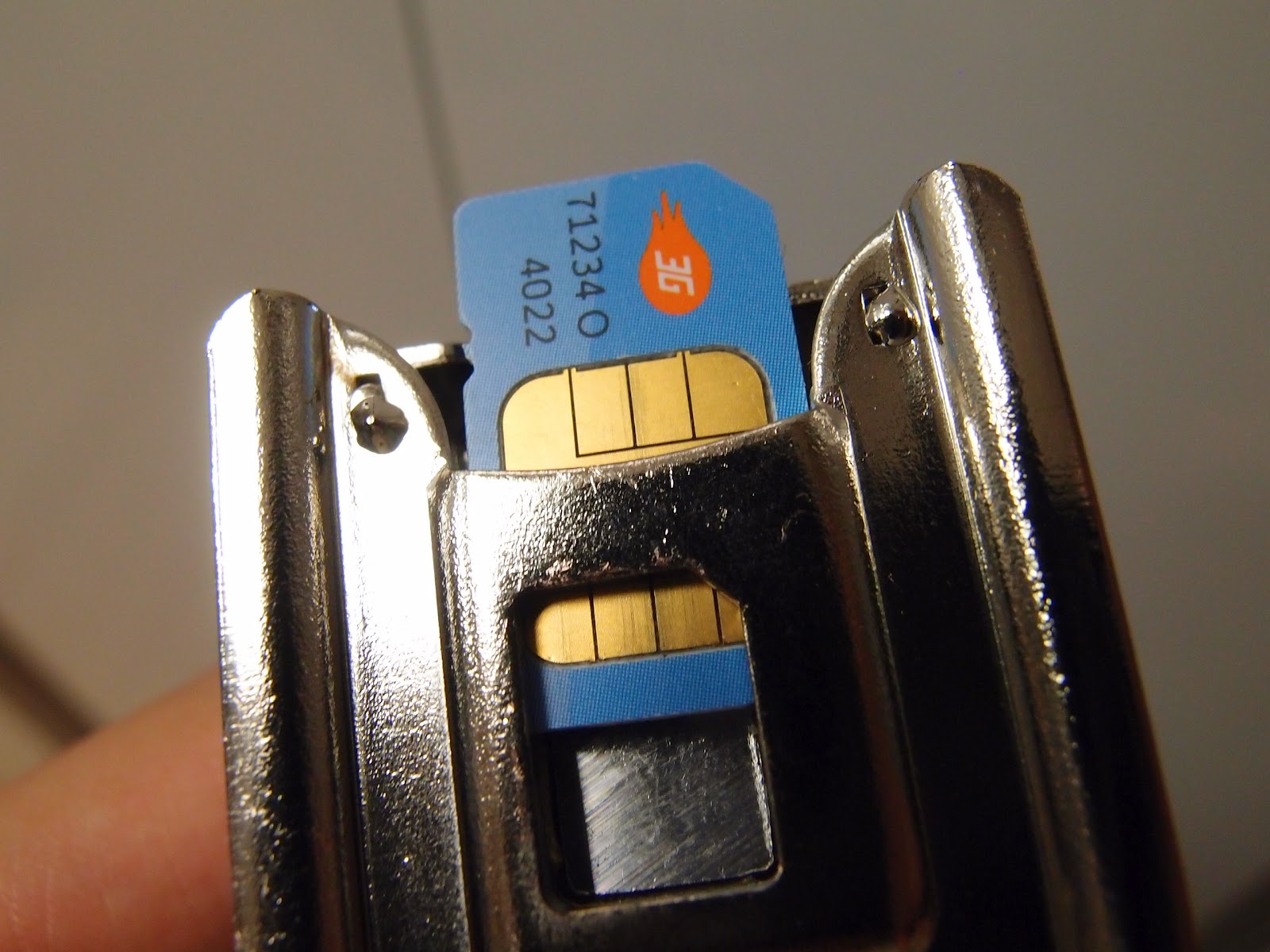 [나노심 만드는 법 - 아이폰5(iphone5)용 나노심(nano sim) 커터(cutter) + 한국(korea) SKT 데이터 쉐어링(data sharing) 심(sim ...