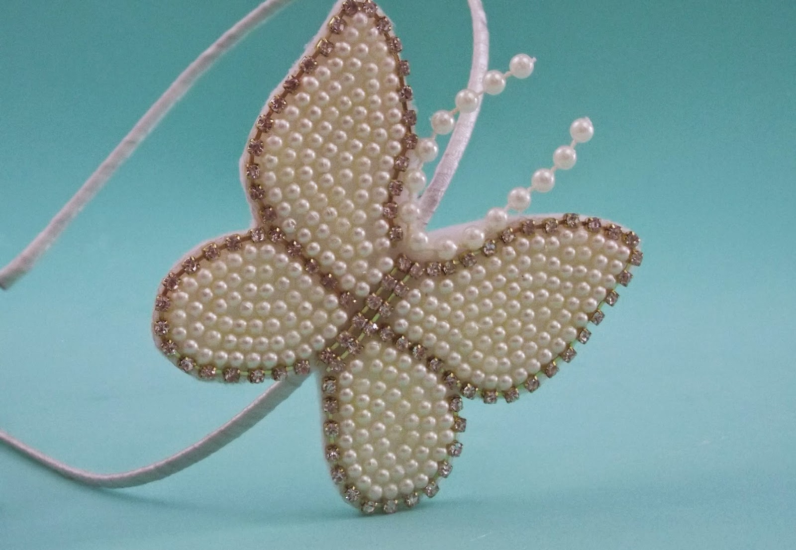 Tutorial Passo a Passo Tiara com Borboleta de Pérolas + Molde - Tiaras ...